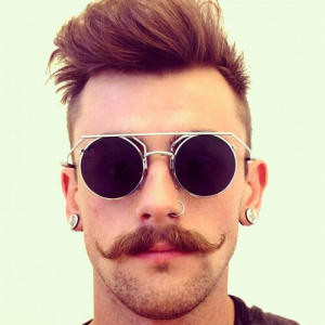 Bigode handlebar moustache como fazer: tutorial + inspiração