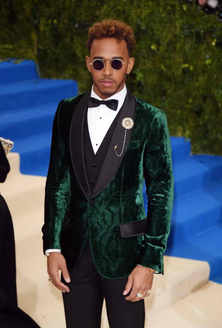 Lewis Hamilton: conheça o estilo do piloto em 11 looks